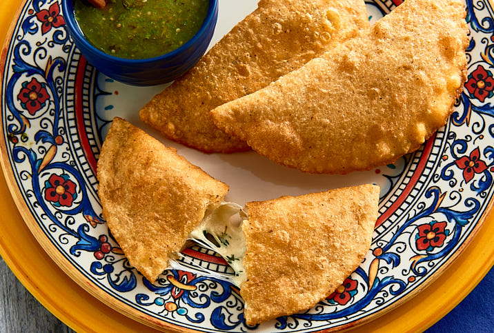 Quesadillas Mexicanos Bite Into The Ultimate Mexicano Quesadilla,